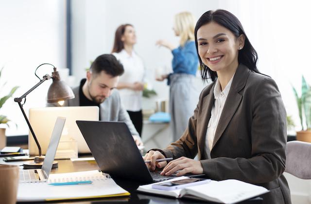 Administrador com muito orgulho [e bagagem nas costas]